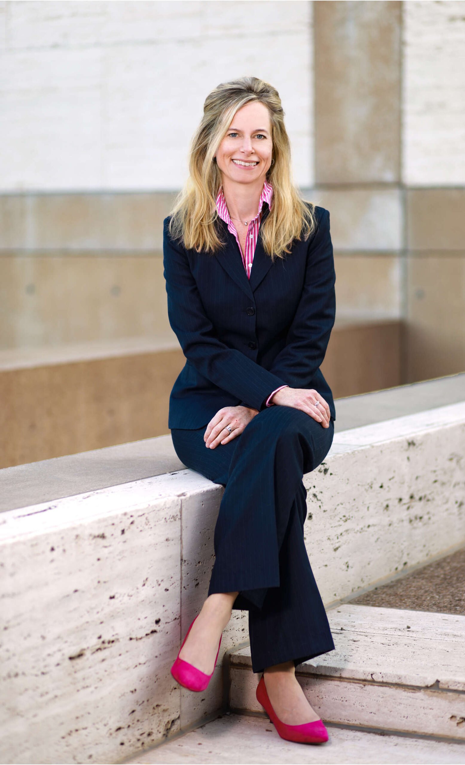 About Us - Dawn King